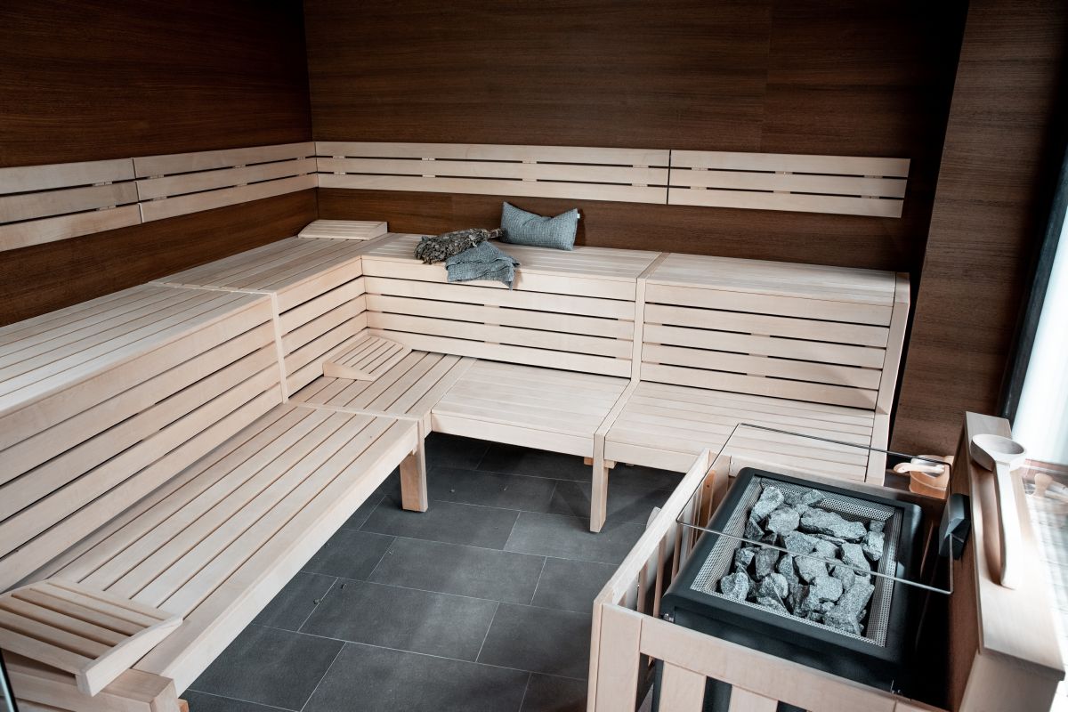 Panche per sauna su misura in legno tiglio o termo- tiglio.